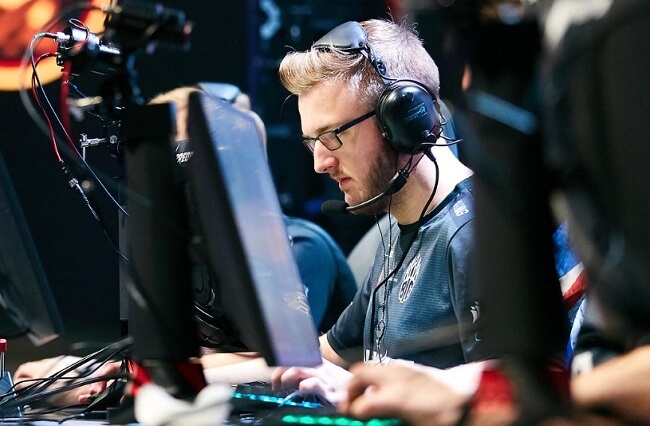 Smooya ประกาศคัมแบ็กกลับมายิงหัวอีกครั้ง - Dafa Esports